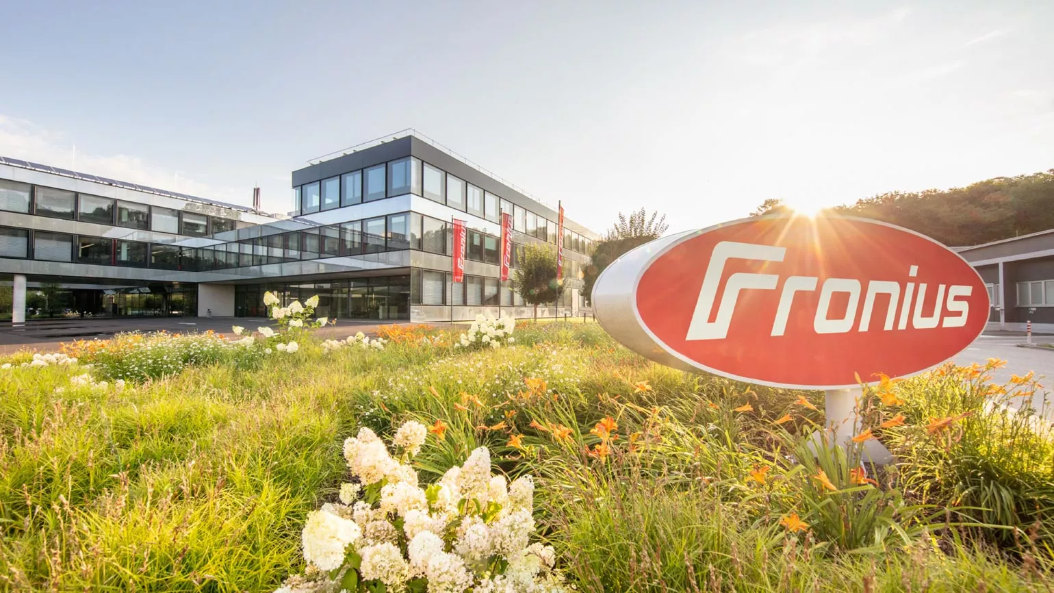 100% renewables for your customers - Fronius Solar Energy