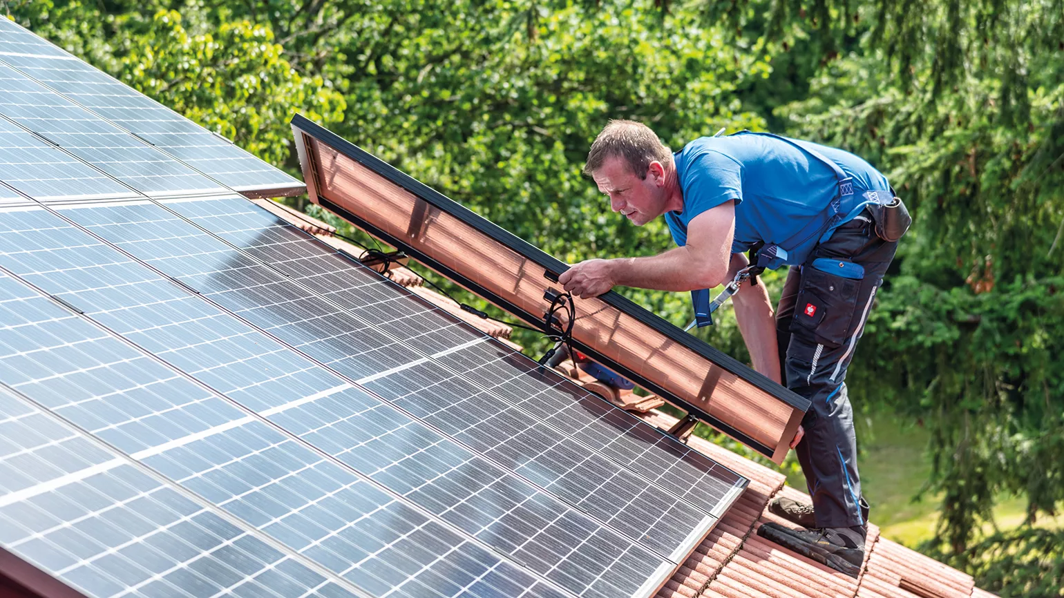 100% renewables for your customers - Fronius Solar Energy