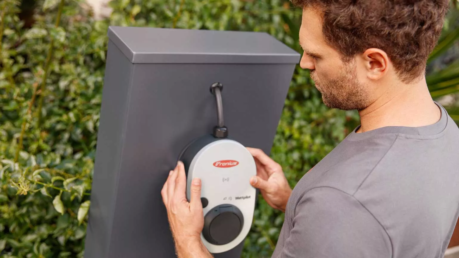 Effizient und nachhaltig: E-Autos mit PV-Überschuss laden