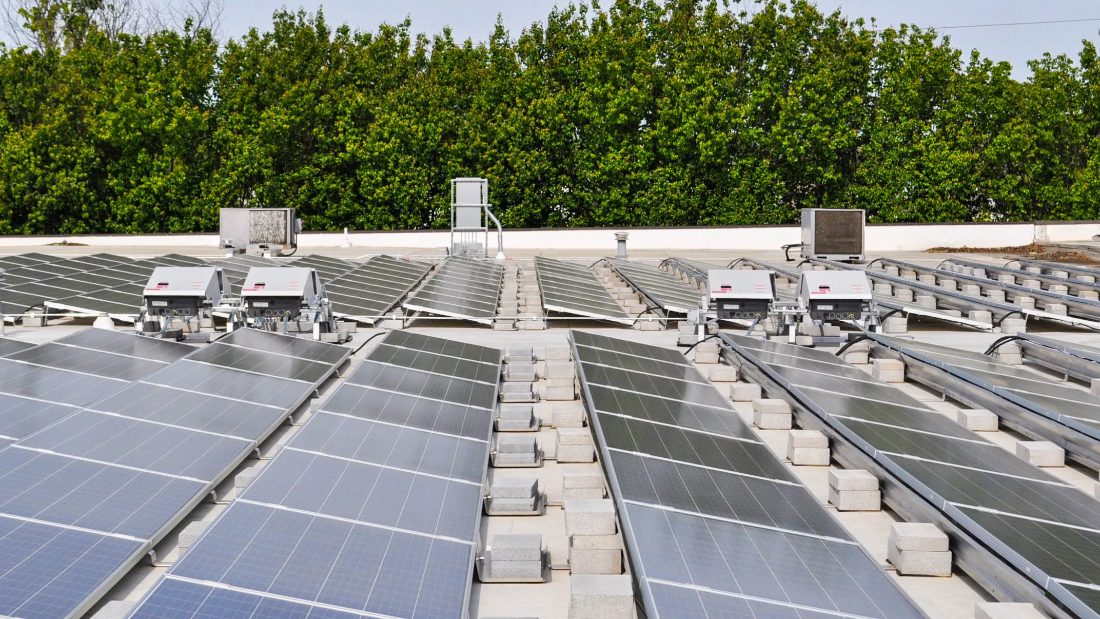 SnapINverter Symo Advanced – commercial inverters - Fronius Solar Energy